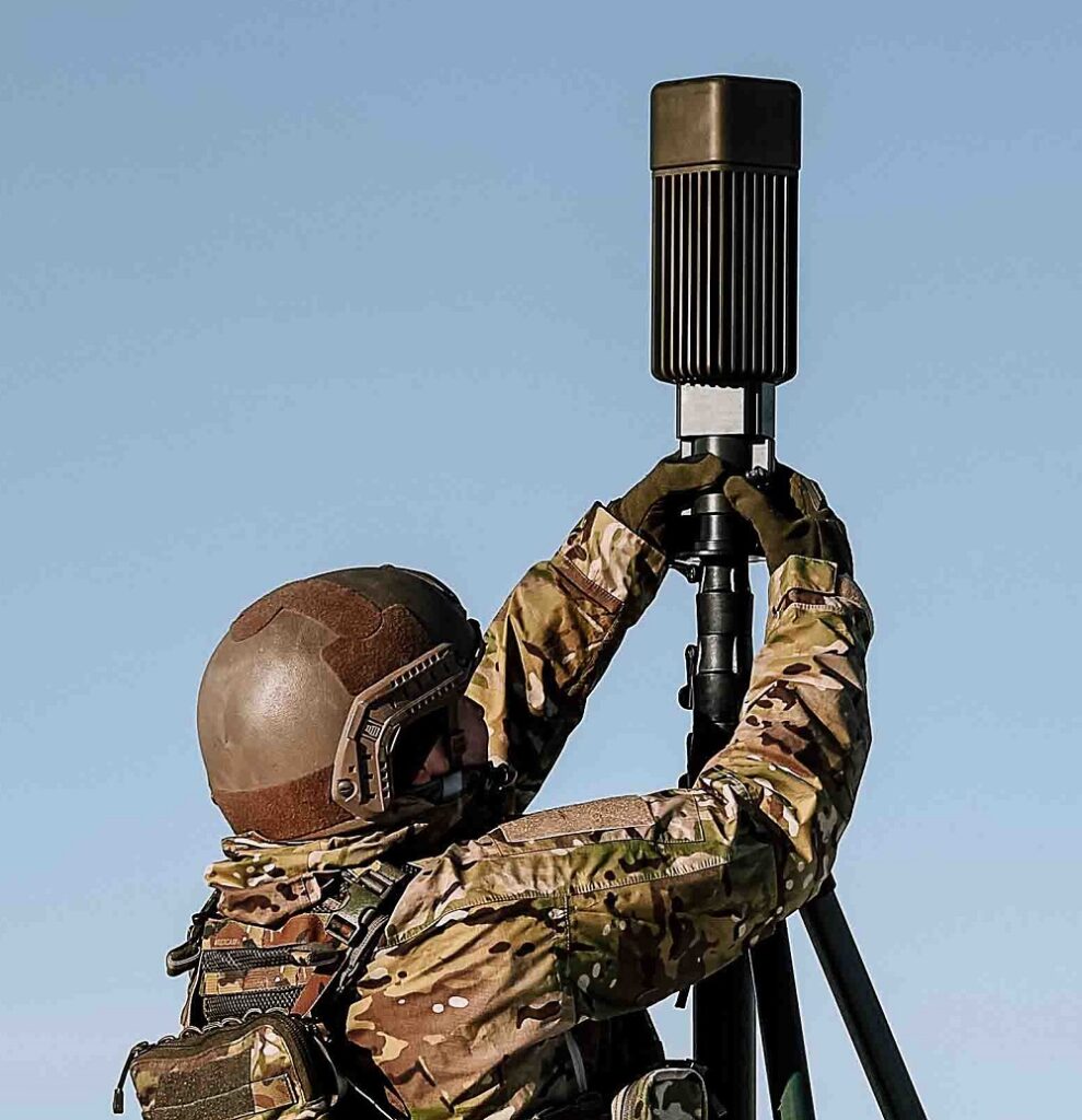 Saab_sirius_compact_tripod - Uusiteknologia.fi