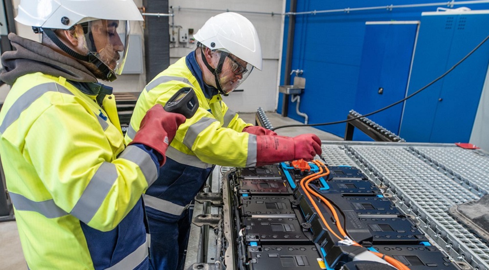 Kuusakoski investoi sähkö- ja hybridiautojen purkamiseen ...